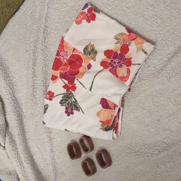 Food Network | Kitchen | Nwot Food Channel 4 Fabric Napkins And 4 ...